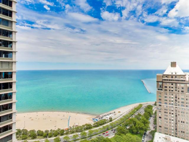 950 N Michigan Avenue # 3103