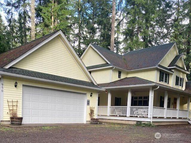 950 N Potlatch Dr, Hoodsport, WA 98548