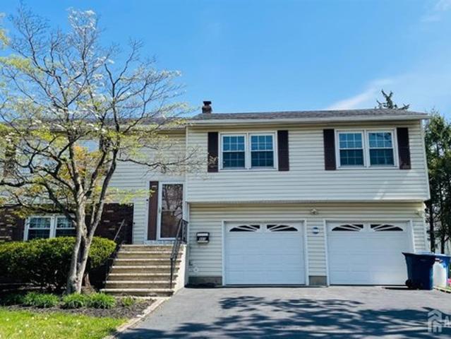 950 Newton St, North Brunswick, NJ 08902