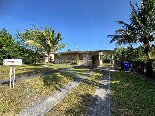 950 NE 160th St, North Miami Beach, FL 33162