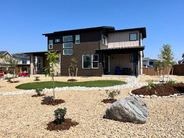 $950 Room in Modern Brand New Shared 6BD.5BA
