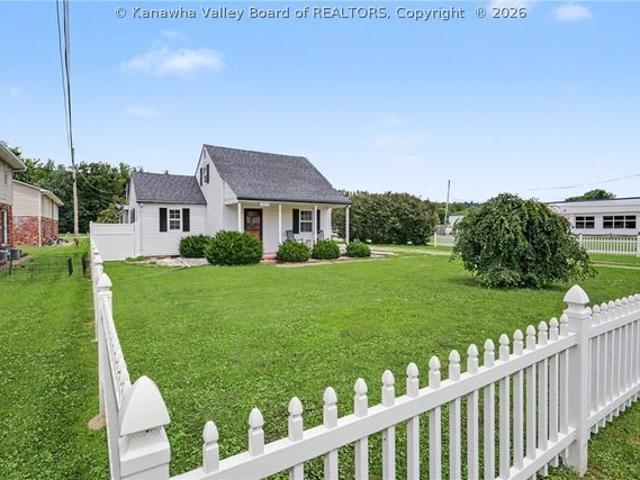 950 Roosevelt Blvd, Eleanor, WV 25070