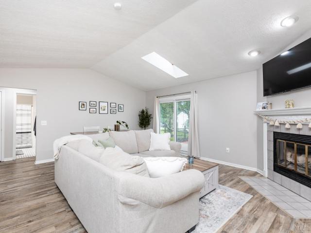 950 Red Fox Court
