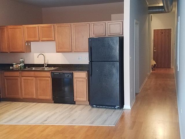 950 W Leland Ave, Unit 305, Chicago, IL 60640 | MLS #12613 | Compass