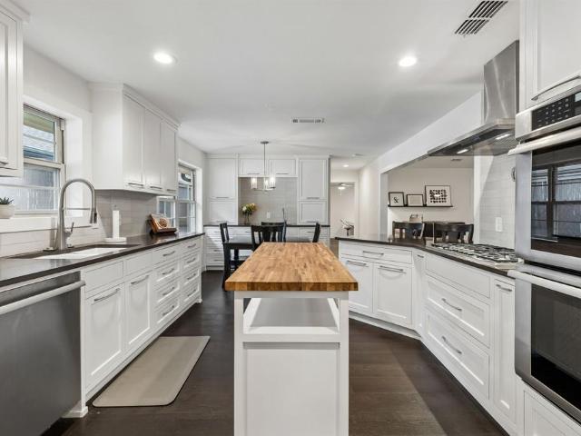 9515 Robin Meadow Drive
