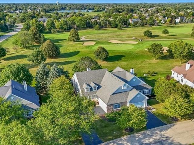 9516 Georgetown Ln, Lakewood, IL 60014