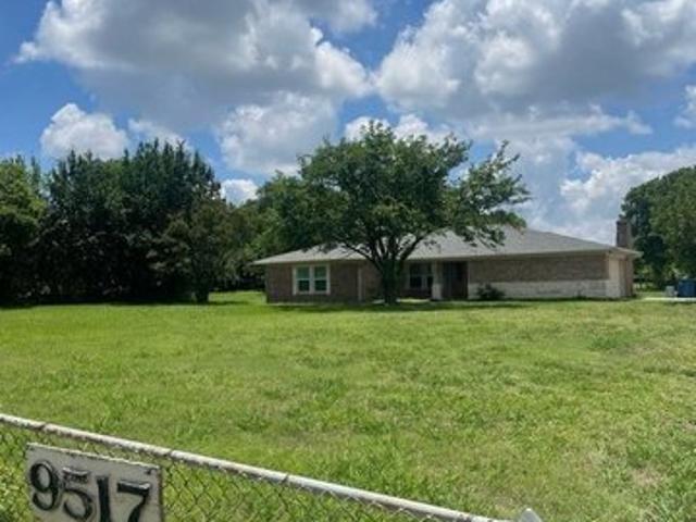9517 Merritt Rd, Rowlett, TX 75089