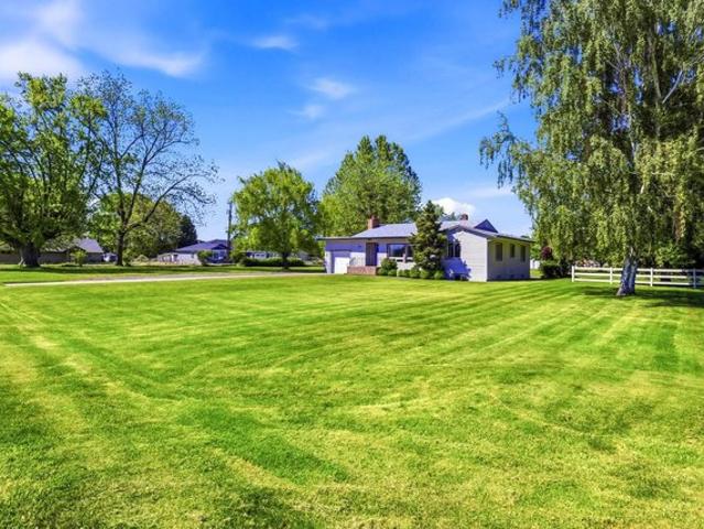 9517 W Richardson Rd, Pasco, WA 99301