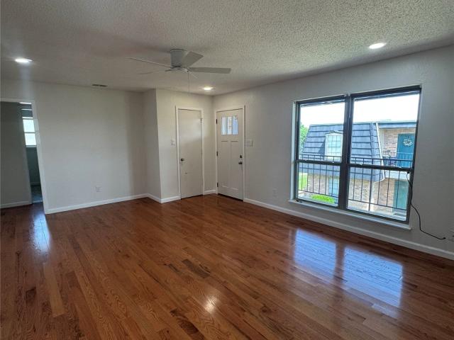 9519 D Westpark Drive, Benbrook, US, TX