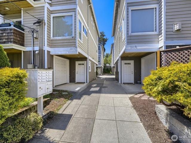 9519 8th Ave NW Unit B, Seattle, WA 98117