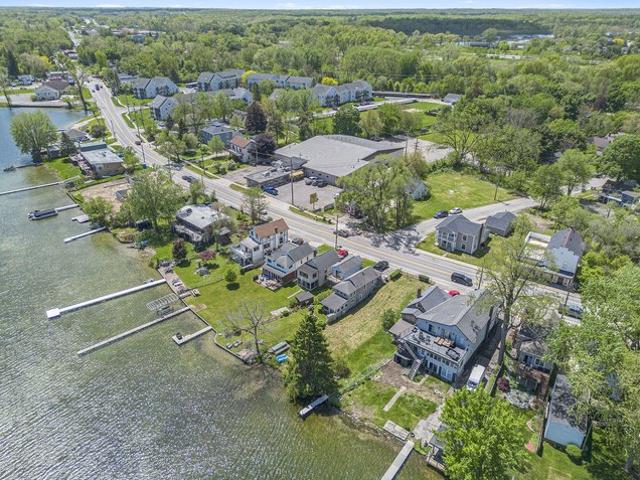 9510 Main St, Whitmore Lake, MI 48189
