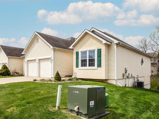 9510 N Main St, Unit 6B, Kansas City, MO 64155 | MLS #2607 | Compass