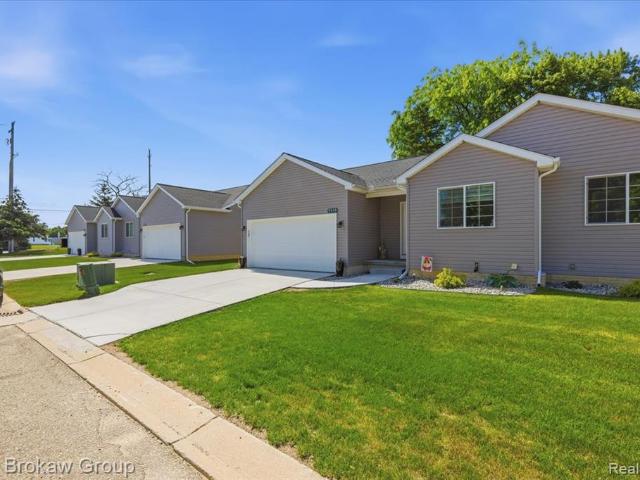 9510 Orchard Lake Drive