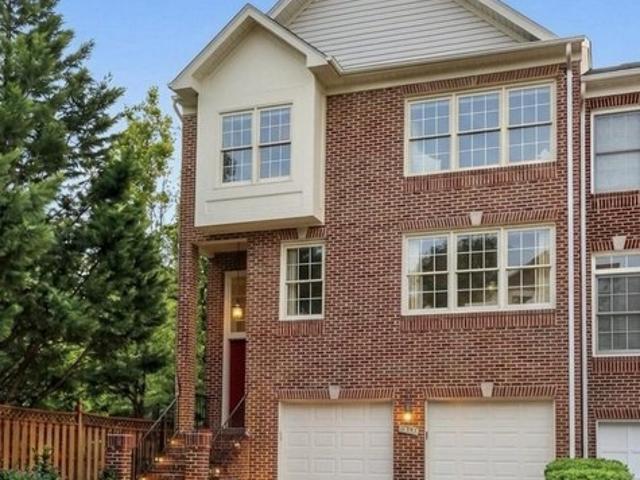 9510 Gatecross Pl, Burke, VA 22015