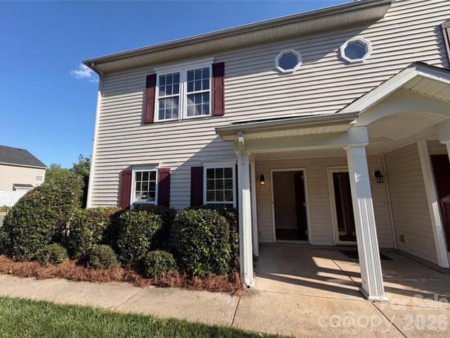 9510 Littleleaf Dr, Charlotte, NC 28215