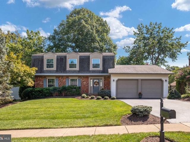 9511 Shipwright Dr, Burke, VA 22015