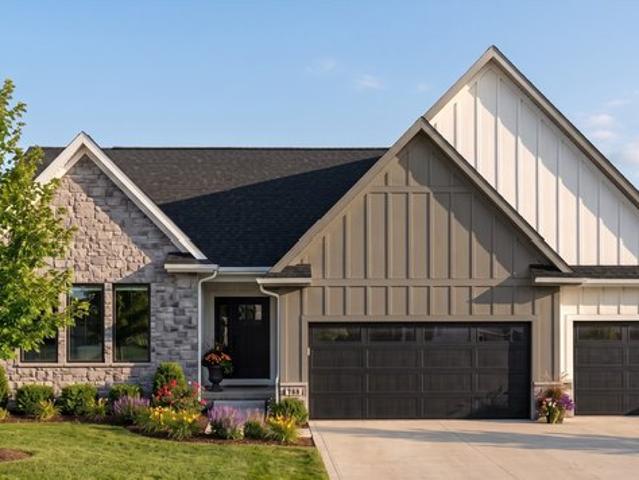 9512 NW 82nd Ave, Johnston, IA 50131