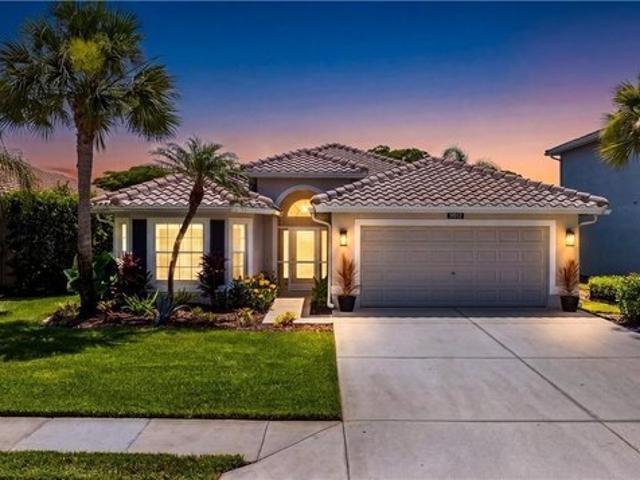 9512 Blue Stone Cir, Fort Myers, FL 33913