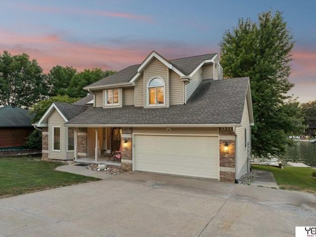 9512 Clubhouse Cir, Plattsmouth, NE 68048