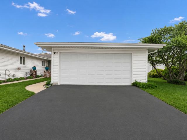 951 Chelsea Lane