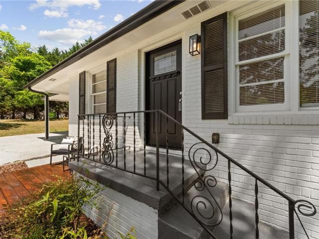 951 Cherokee Trail SE