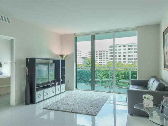 951 Brickell Ave, Unit 1206, Miami, FL 33131 | MLS #A11925 | Compass