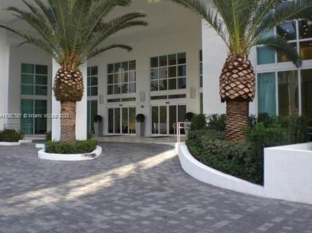 951 Brickell Ave #4000, Miami, FL 33131