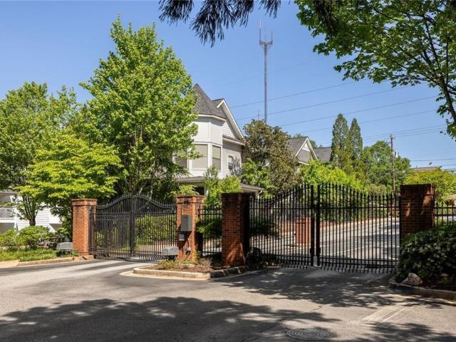 951 Glenwood Avenue SE 102