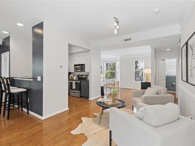 951 Glenwood Avenue SE 1107