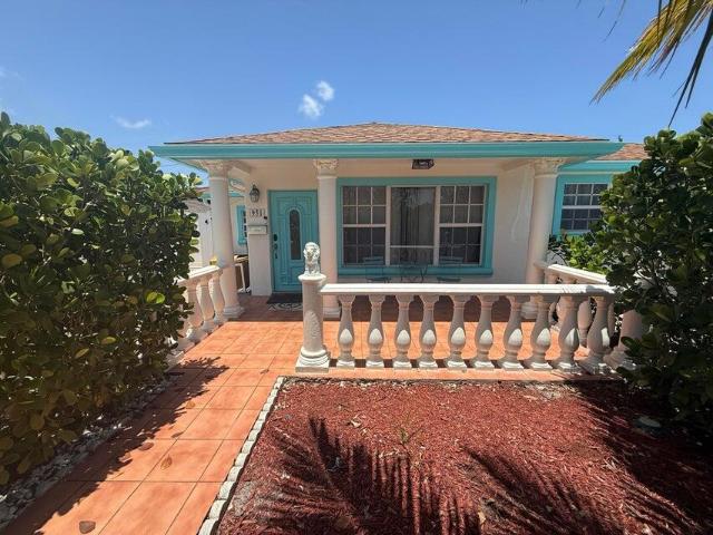 951 Green St, West Palm Beach, FL 33405 | MLS #R11129 | Compass
