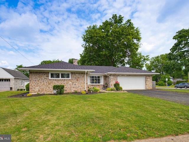 951 N Evans St, Pottstown, PA 19464