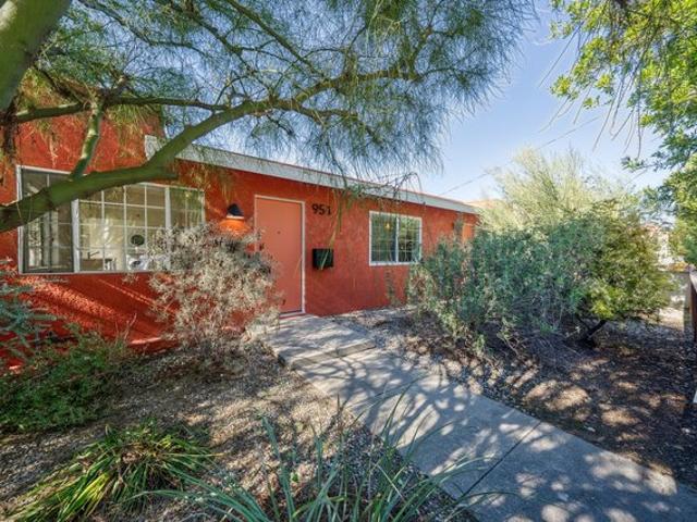 951 N Hoover St, Los Angeles, CA 90029