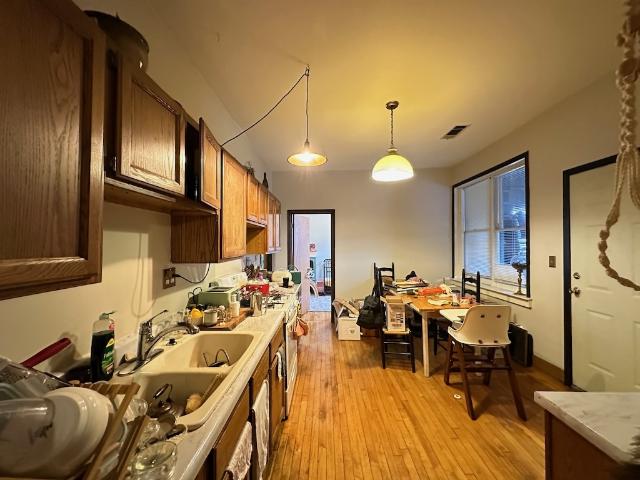 951 N Hoyne Avenue # 3
