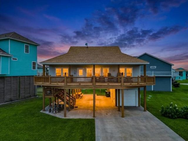 951 S Gateway, Port Bolivar, TX 77650
