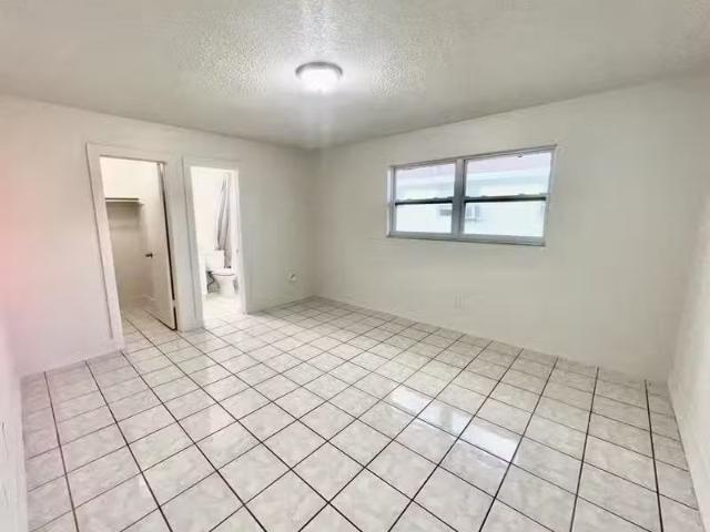 951 Southwest 7th Street 4 951 Southwest 7th Street