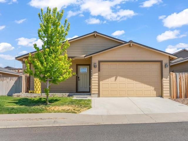 951 SE Maliah Ave, Madras, OR 97741