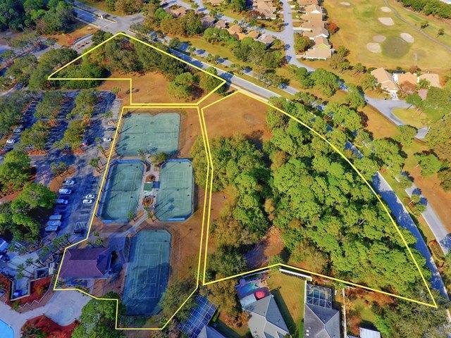 951 SW Country Club Dr, Port Saint Lucie, FL 34986