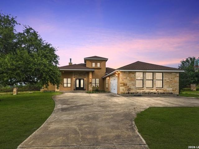 951 Private Road 3702, San Antonio, TX 78253