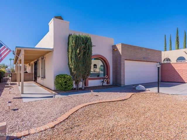 951 W Camino Sagasta, Green Valley, AZ 85622