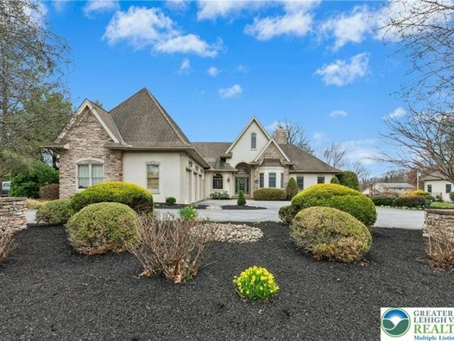 951 W Macada Rd, Hanover Township, PA 18017