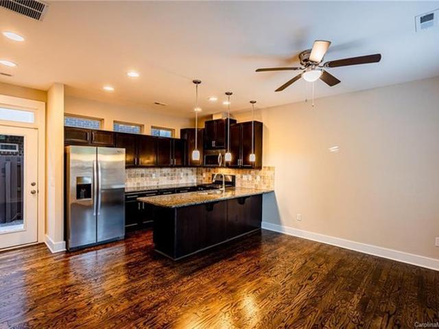 951 Warren Burgess Ln, Charlotte, NC 28205