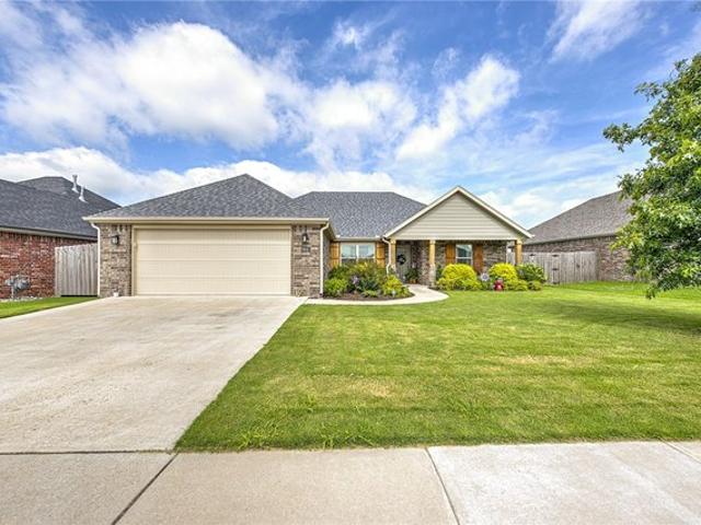 951 Trailwood St, Tontitown, AR 72762