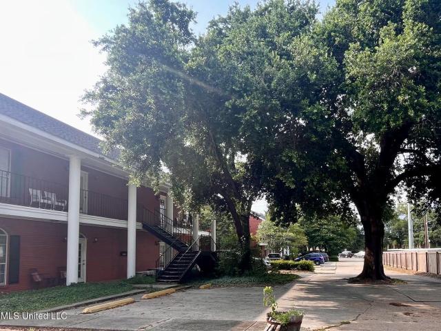 951 Vision Oaks Boulevard