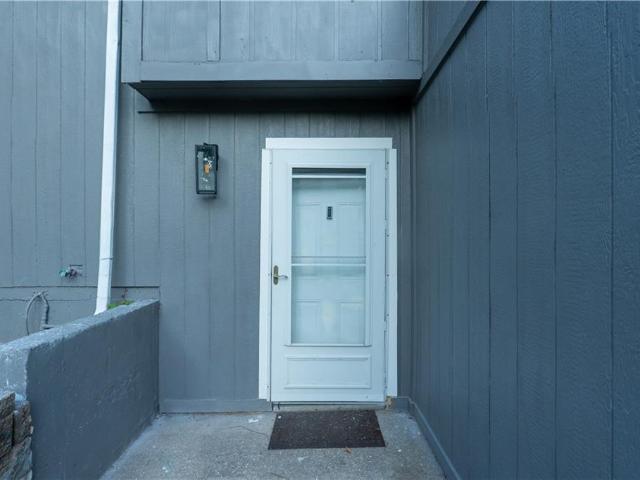 9525 Manning Ave, Kansas City, MO 64134 | MLS #2613 | Compass
