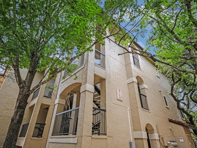 9525 north capital of texas highway # 321