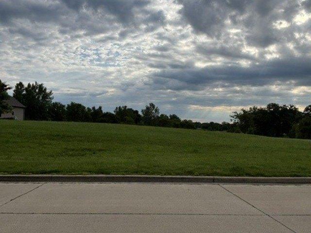 9525 Janel Dr, Bloomington, IL 61705