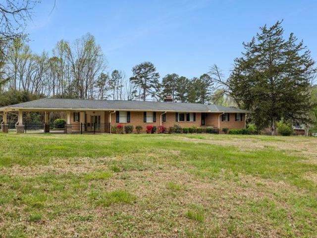 9526 Cimarron Ln, Ooltewah, TN 37363