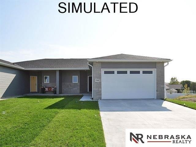 9526 Duckhorn Dr, Lincoln, NE 68526