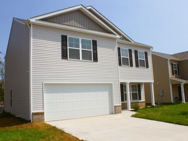 9527 River Cane Rd, Mascot, TN 37806
