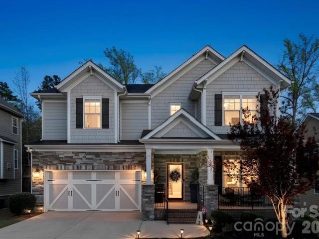 9527 Spurwig Ct, Charlotte, NC 28278